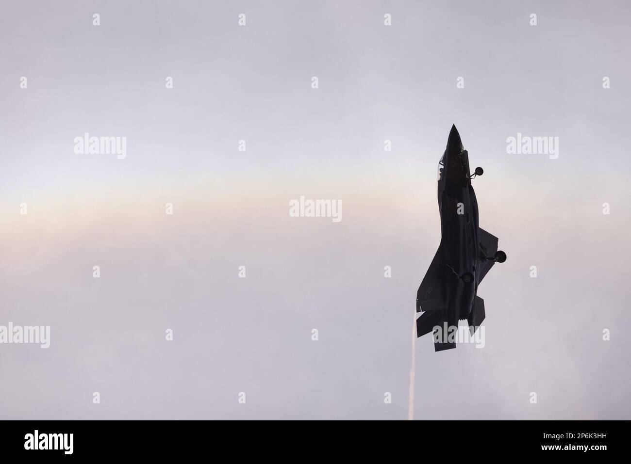 A U.S. Marine Corps F-35B Lightning II, Marine Fighter Attack Training ...