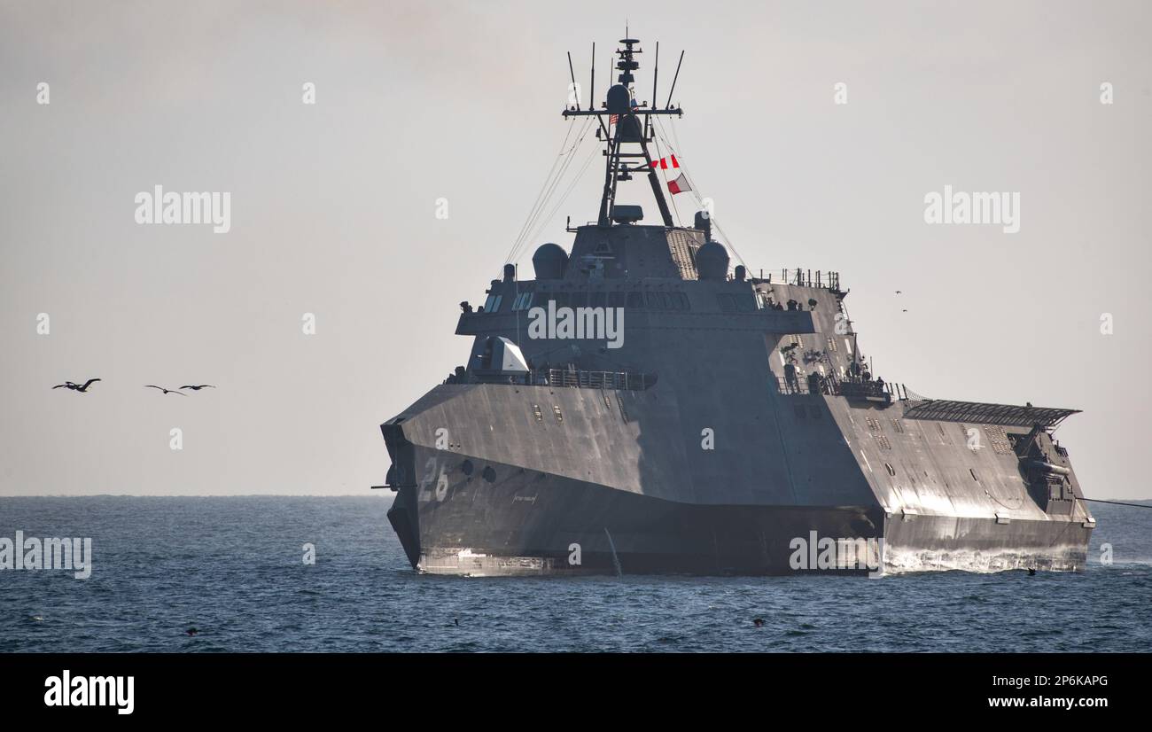 USS Mobile (LCS 26) heads towards Naval Surface Warfare Center, Port ...