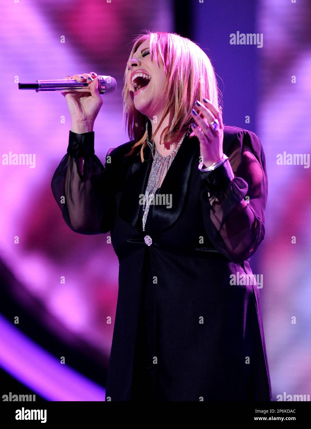 HOLLYWOOD, CA - FEBRUARY 29: Contestant Erika Van Pelt performs onstage ...