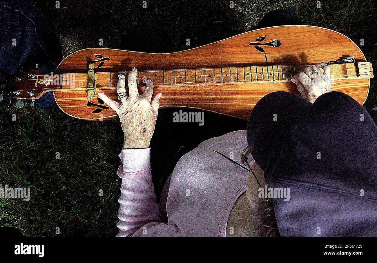 Lee Carr, a member of the Front Porch Music from San Antonio, Texas ...