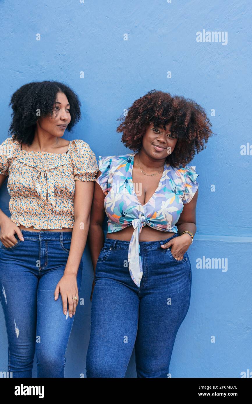 Two beautiful afro american women hi-res stock photography and images ...