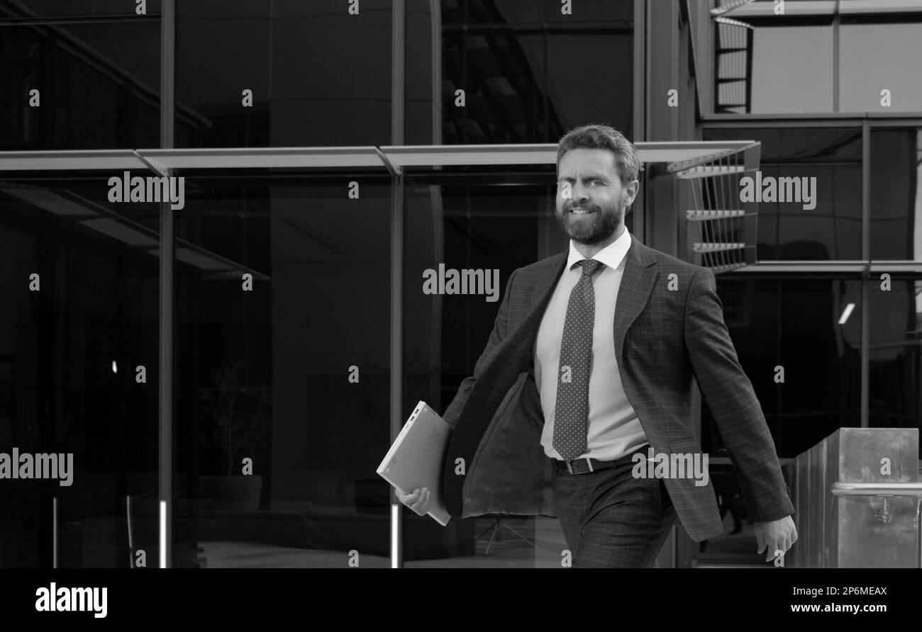 Executive businessman. Portrait of ceo near modern office in suit ...