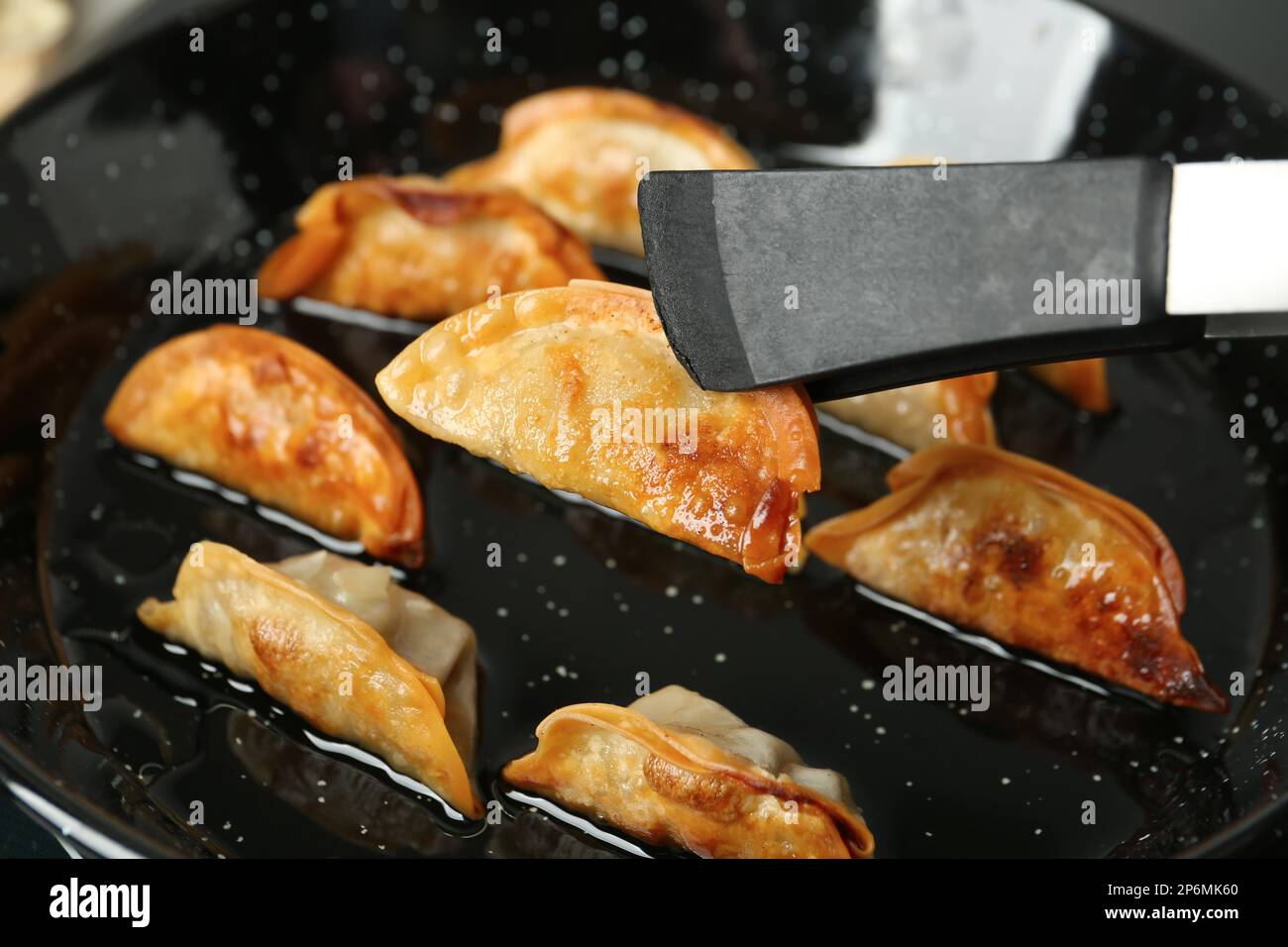 Group of gyoza hi-res stock photography and images - Alamy