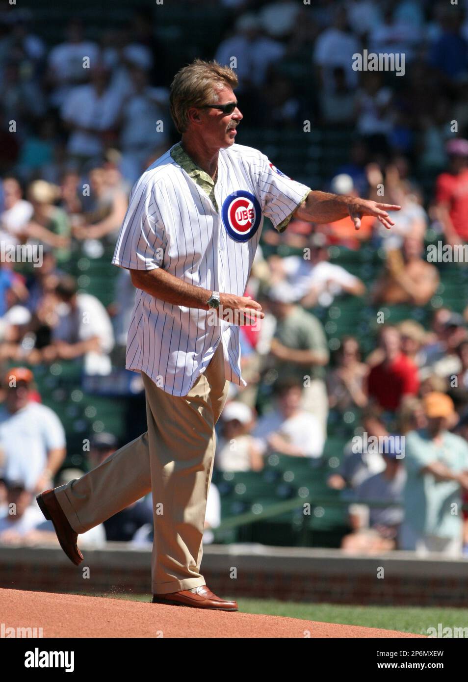 Chicago Cubs former first baseman Bill Buckner throws out the first ...