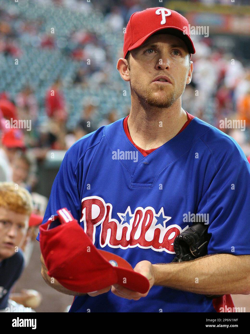 Phillies pitcher Brad Lidge signs autographs on Friday May 23rd at ...