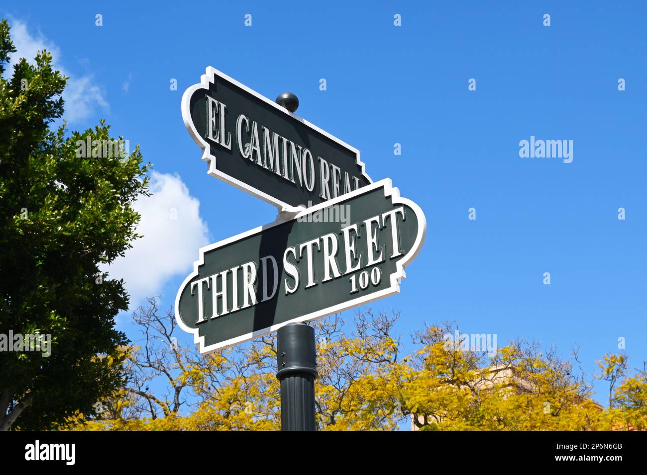 TUSTIN, CALIFORNIA - 7 MAR 2023: El Camino Real and Third Street sign ...