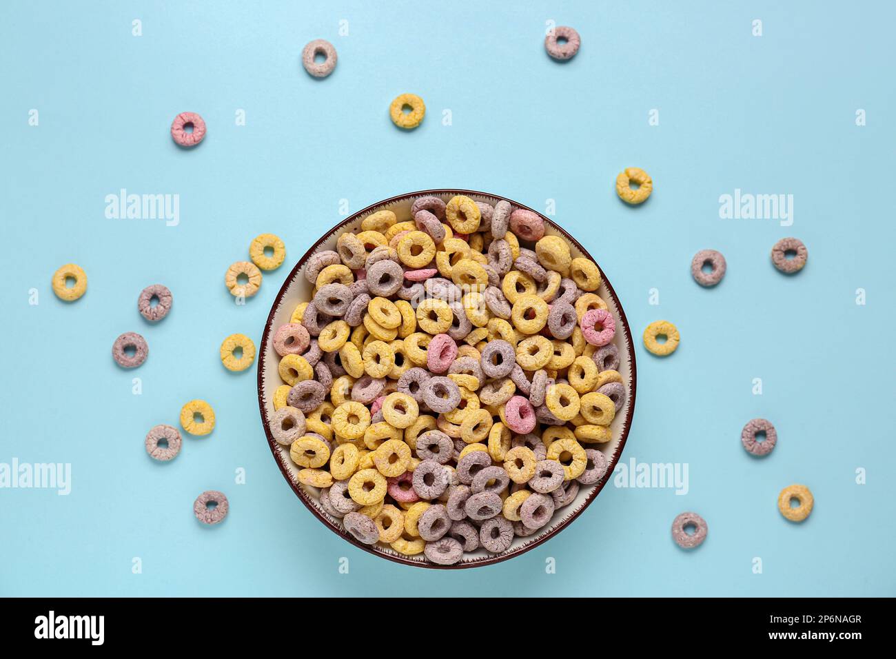 Many pink cereal rings hi-res stock photography and images - Alamy