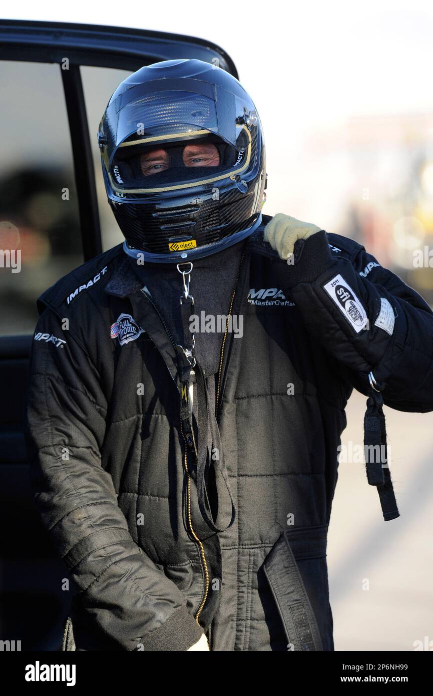 2012 FEB 04: NHRA Full Throttle Drag Racing Series Top Fuel Dragster ...