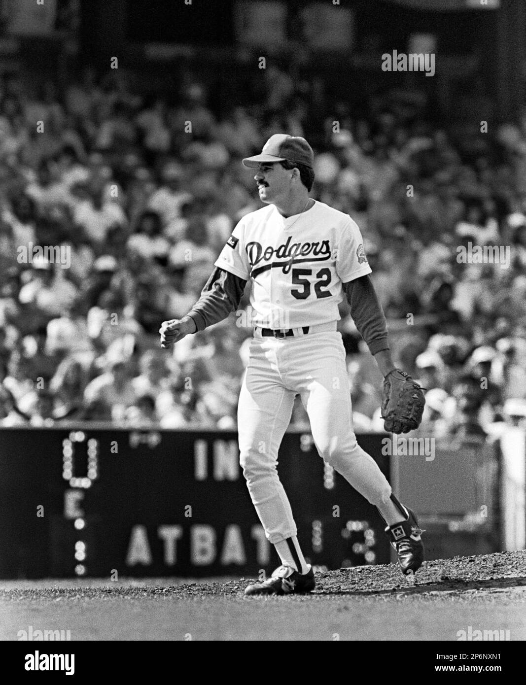 Los Angeles Dodgers pitcher Tim Crews #52 during a game against the New ...