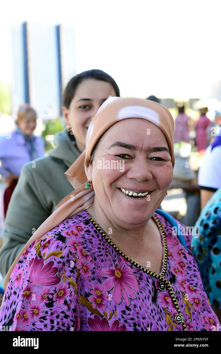 Uzbek women at a local market in Bukhara, Uzbekistan Stock Photo - Alamy
