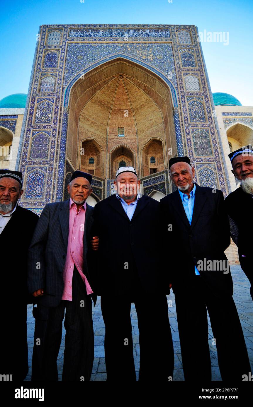 Uzbekistan men hi-res stock photography and images - Alamy