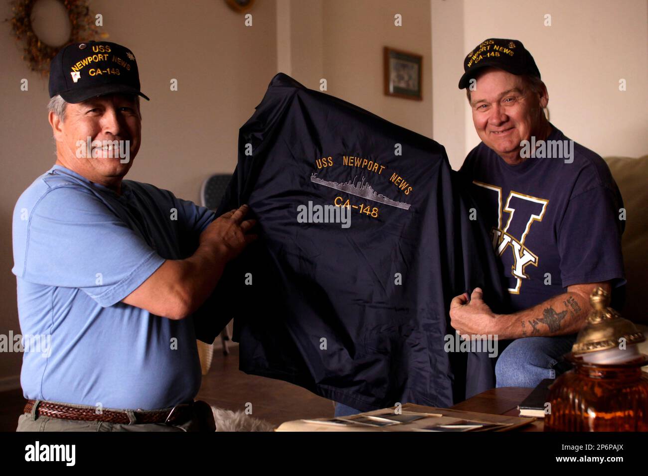Surprise Ariz. residents Tim Aguilar, left, and Bob Jaszkowski ...