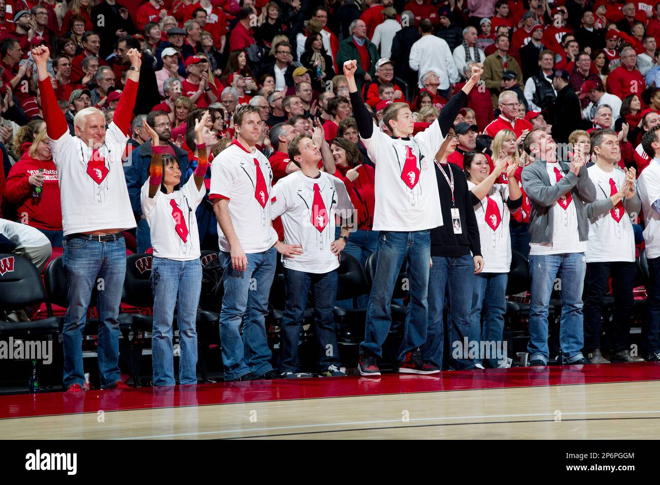 Wisconsin Badgers fans cheer during a Big Ten Conference NCAA college ...