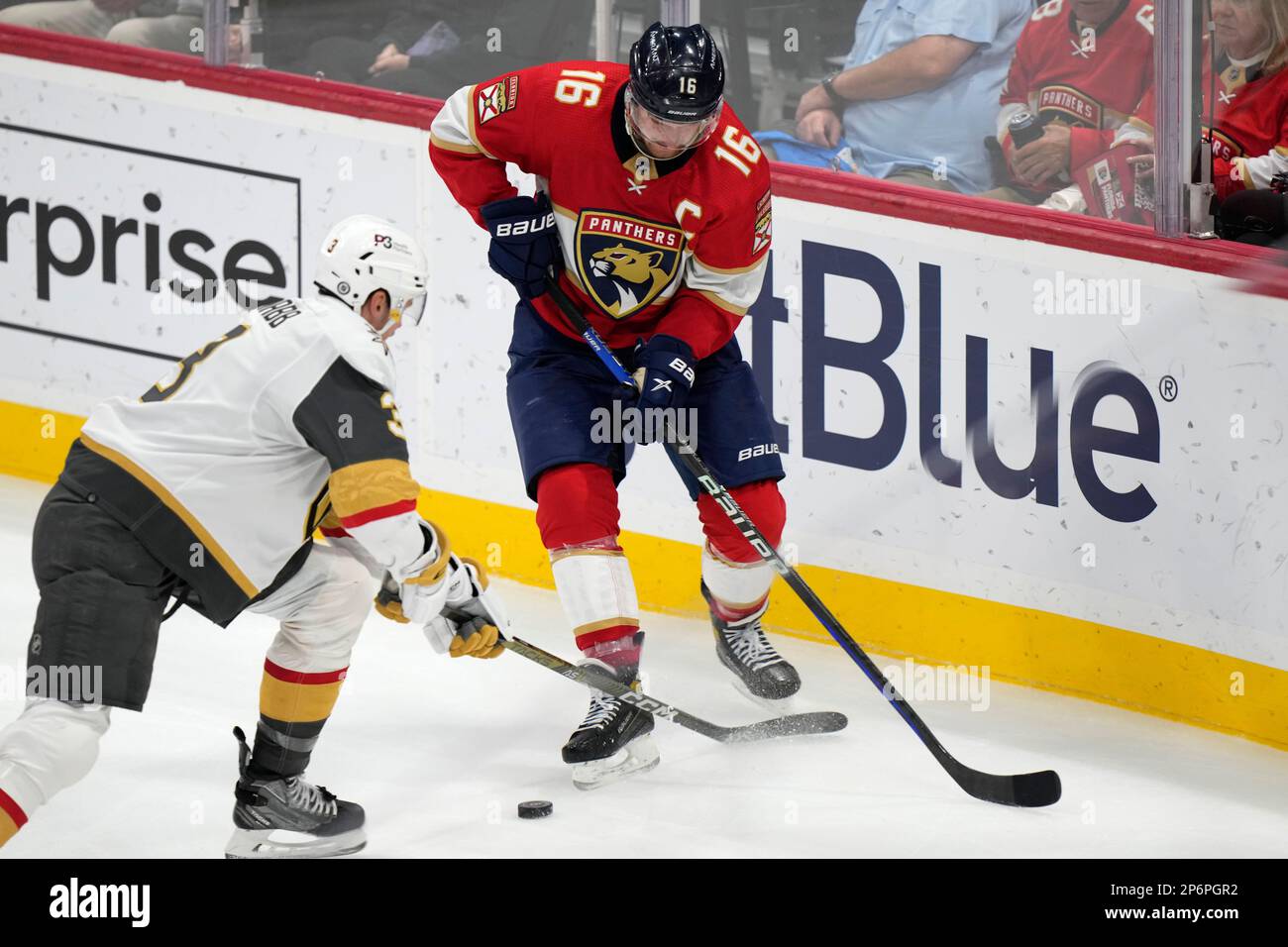 Florida Panthers center Aleksander Barkov (16) and Vegas Golden Knights ...