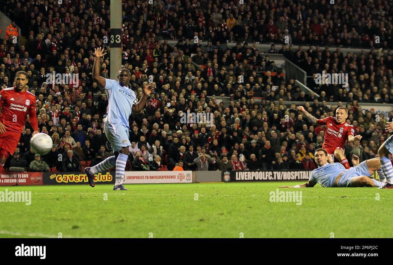 Liverpools Craig Bellamy scoring his sides second goal..Liverpool v ...