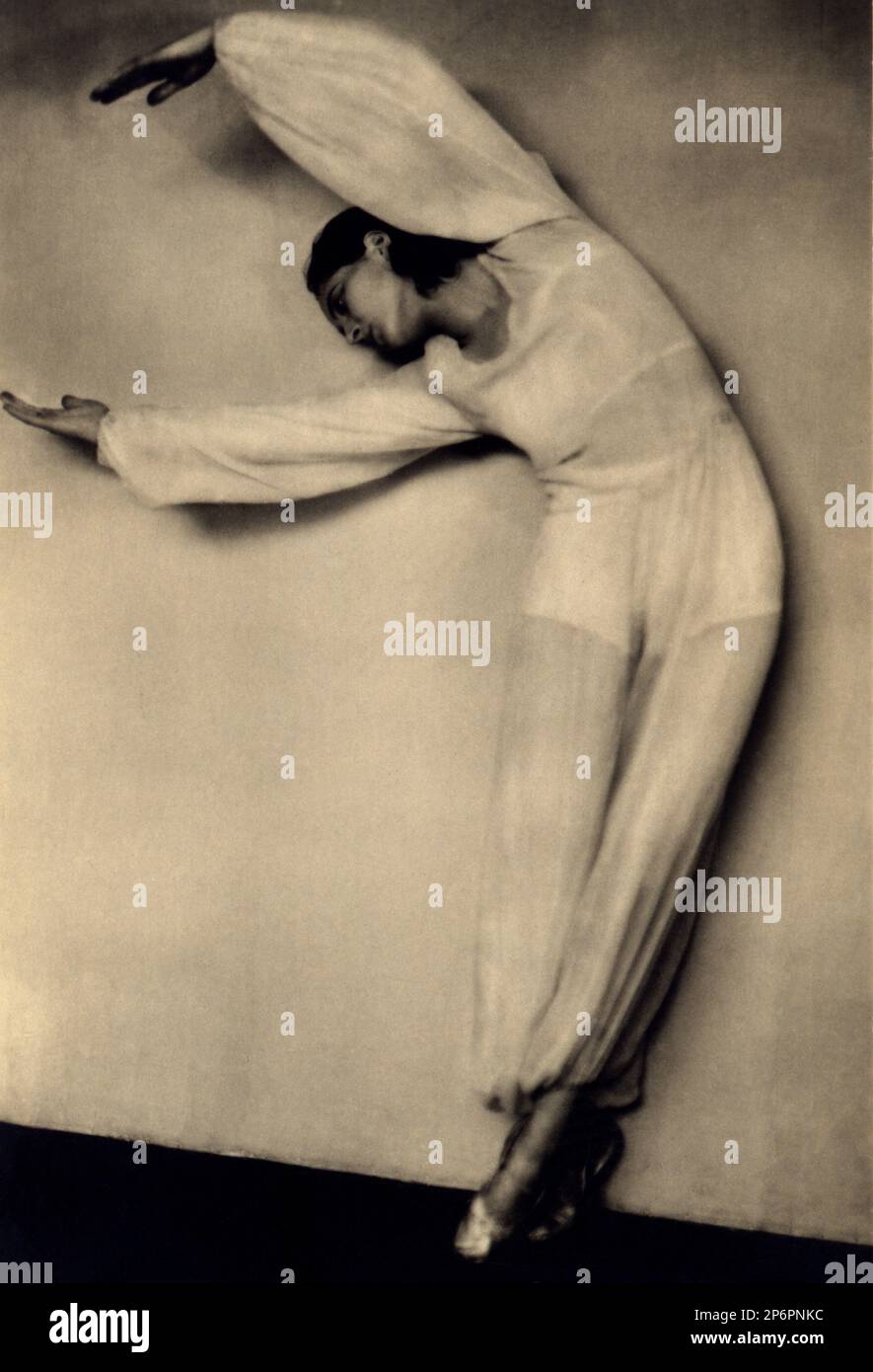 1927 ca , Berlin , Germany : The modern avantgarde german dancer ...