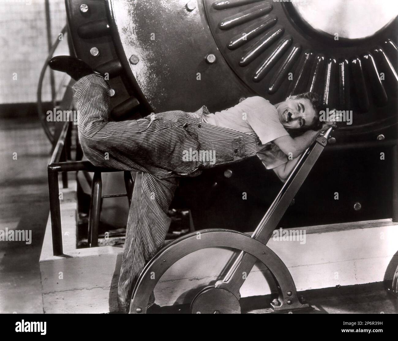 1936 : The silent movie actor and movie director CHARLES CHAPLIN ( 1889 ...
