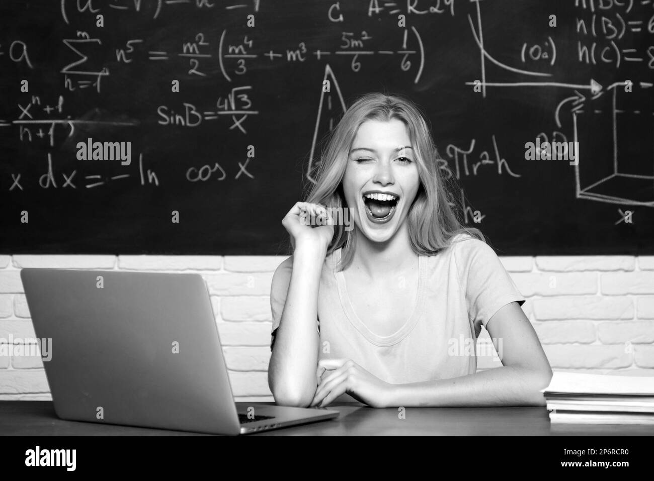 College student thinking hard Black and White Stock Photos & Images - Alamy College student thinking hard Black and White Stock Photos & Images - Alamy