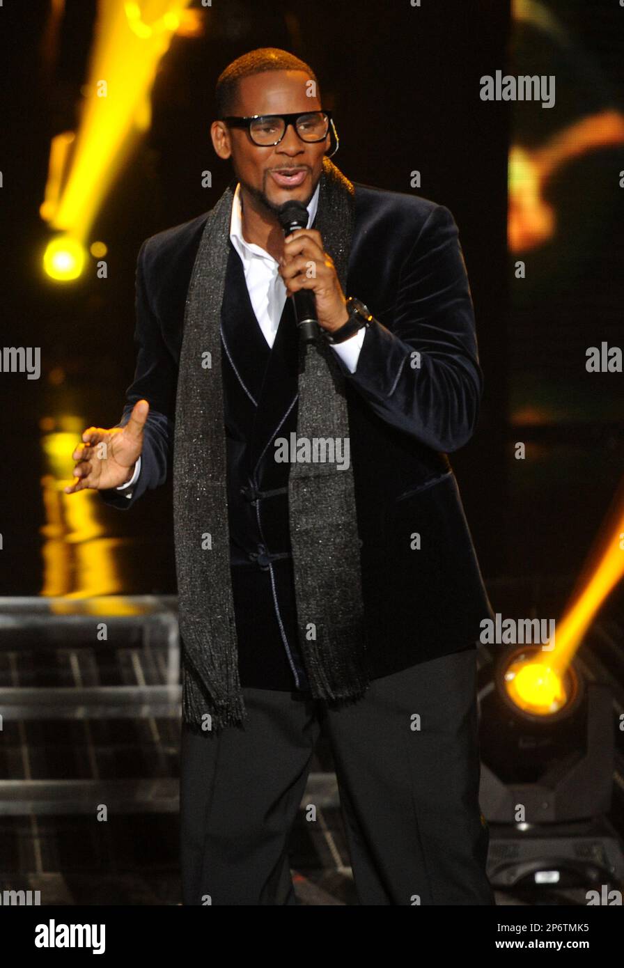 HOLLYWOOD, CA - DECEMBER 21: R. Kelly performs onstage at FOX's "The X ...