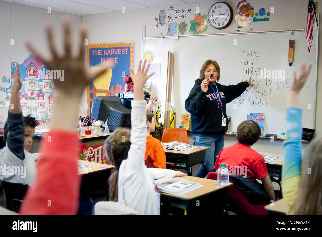 ADVANCE FOR SUNDAY DEC. 11 - In this Dec. 1, 2011 photo, third grade ...