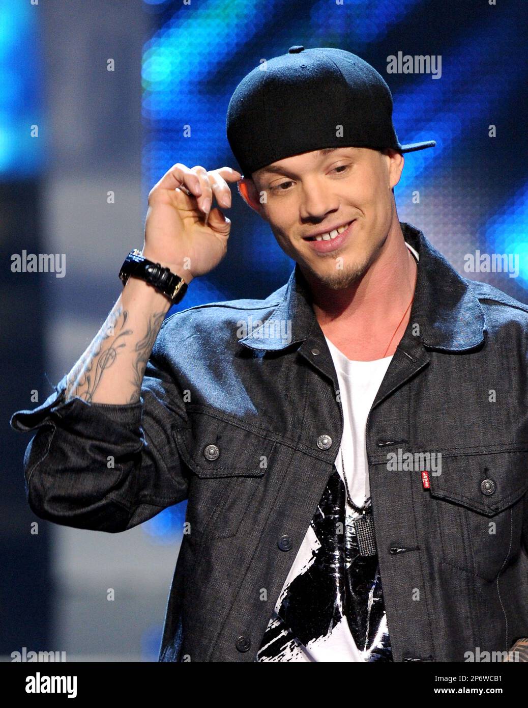 HOLLYWOOD, CA - DECEMBER 7: Contestant Chris Rene performs onstage at ...
