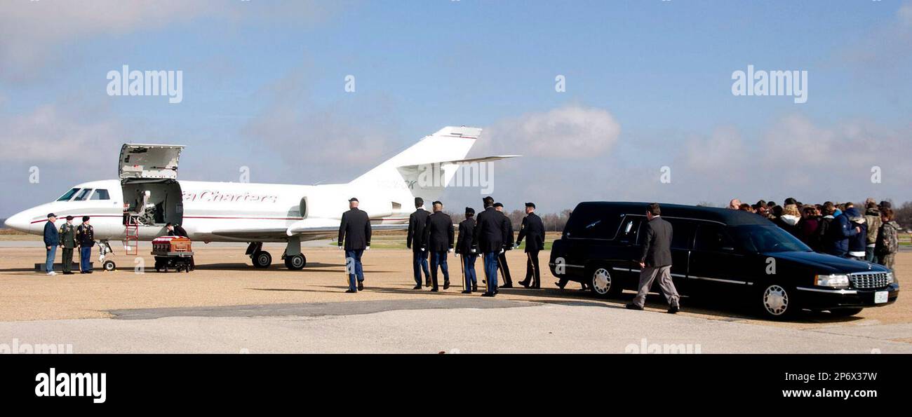 U.S. Army Honor Guard members from Fort Leonard Wood, Mo., prepare to ...
