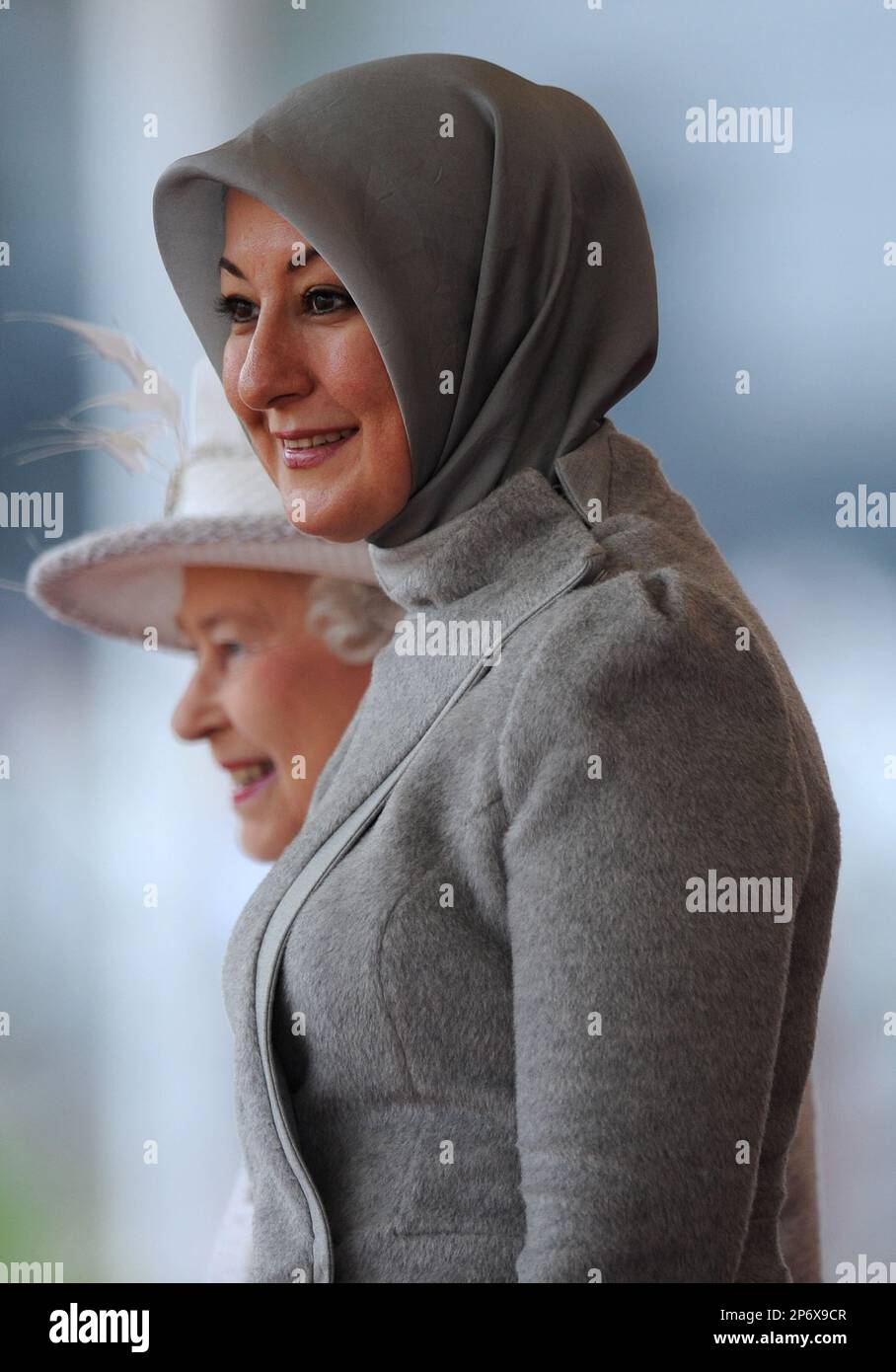 Britain's Queen Elizabeth, left, and Hayrunnisa Gul, wife of Turkey's ...