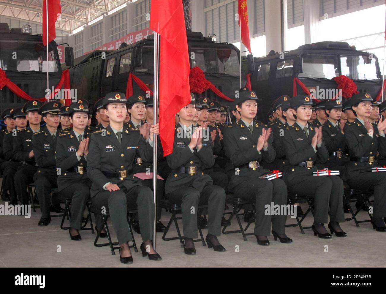 Members of China's first female missile launch crew of PLA Second ...