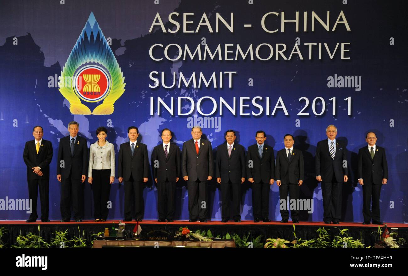 Chinese Premier Wen Jiabao, fifth left, poses with leaders of Southeast ...