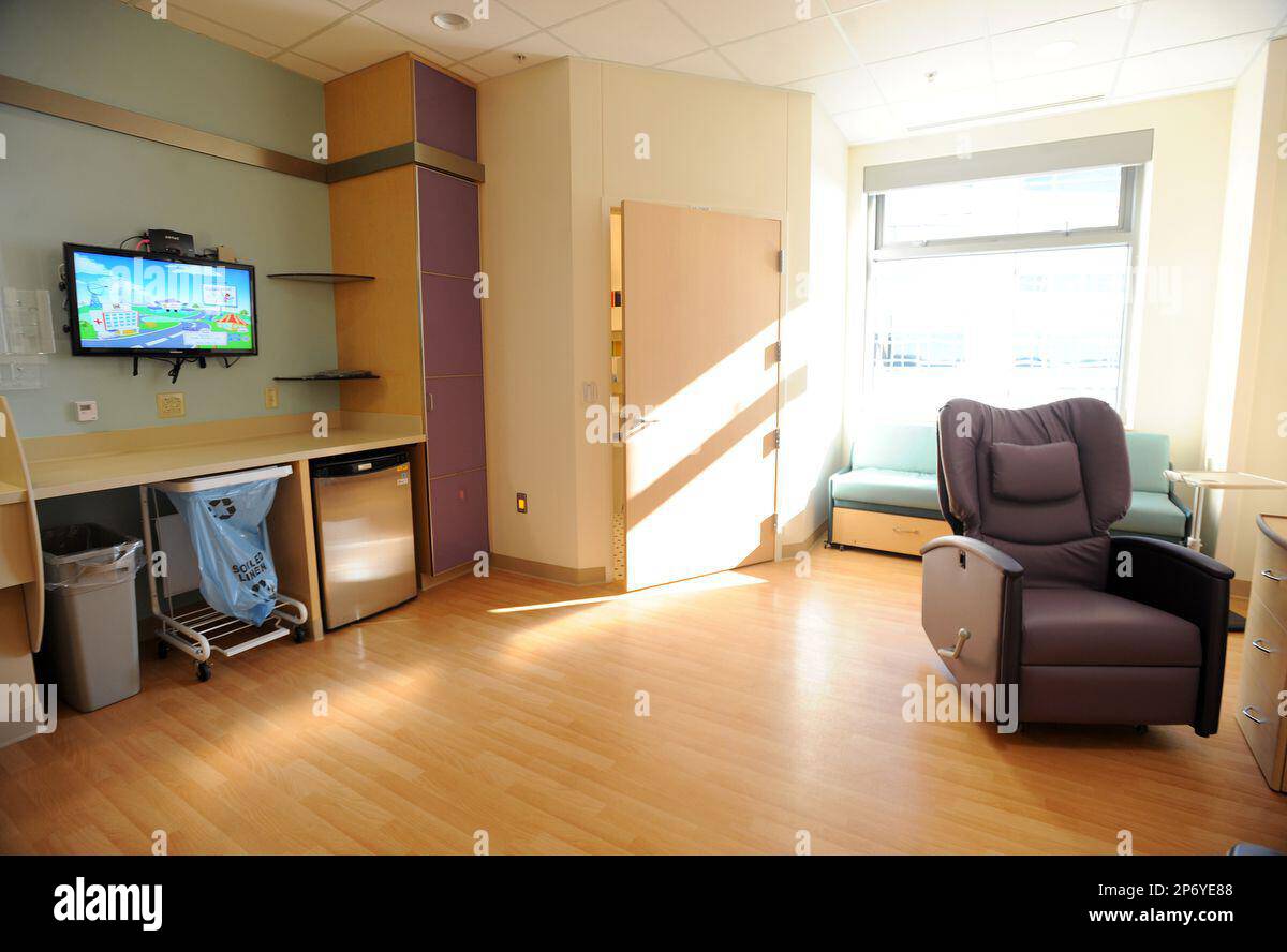 A single patient room in the 11th floor Michigan Congenital Heart ...