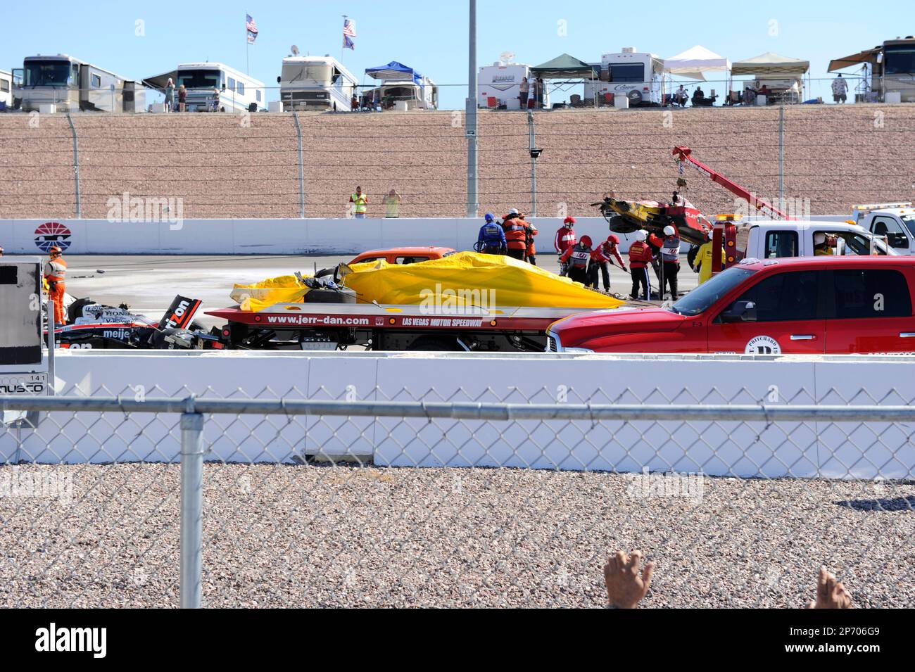 October 16, 20011: Dan Wheldon's Bowers & Wilkins/Sam Schmidt ...