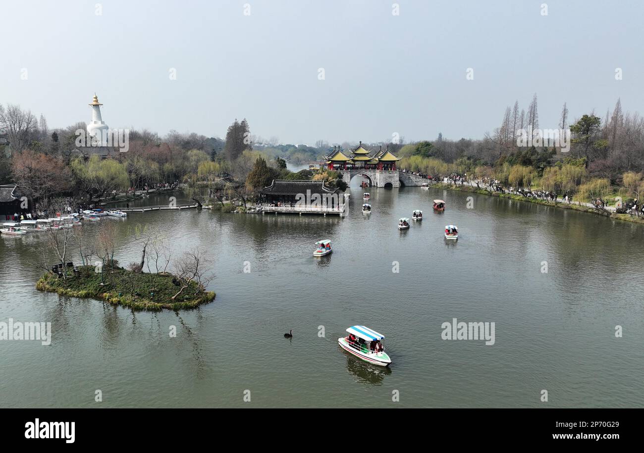 Aerial photo shows all kinds of flowers blooming in Slender West Lake ...