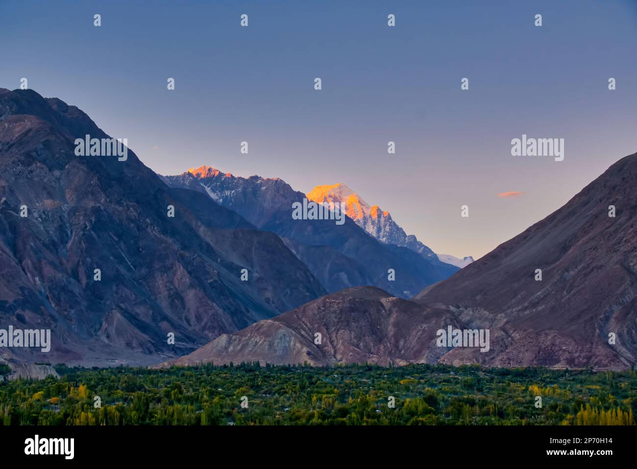 Pakistan 28 hi-res stock photography and images - Alamy