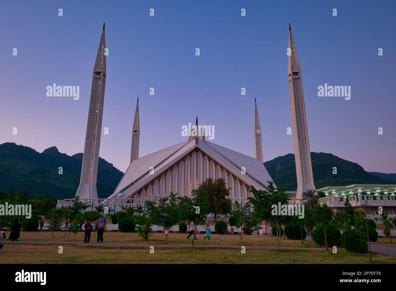 Faisal mosque night islamabad pakistan hi-res stock photography and ...