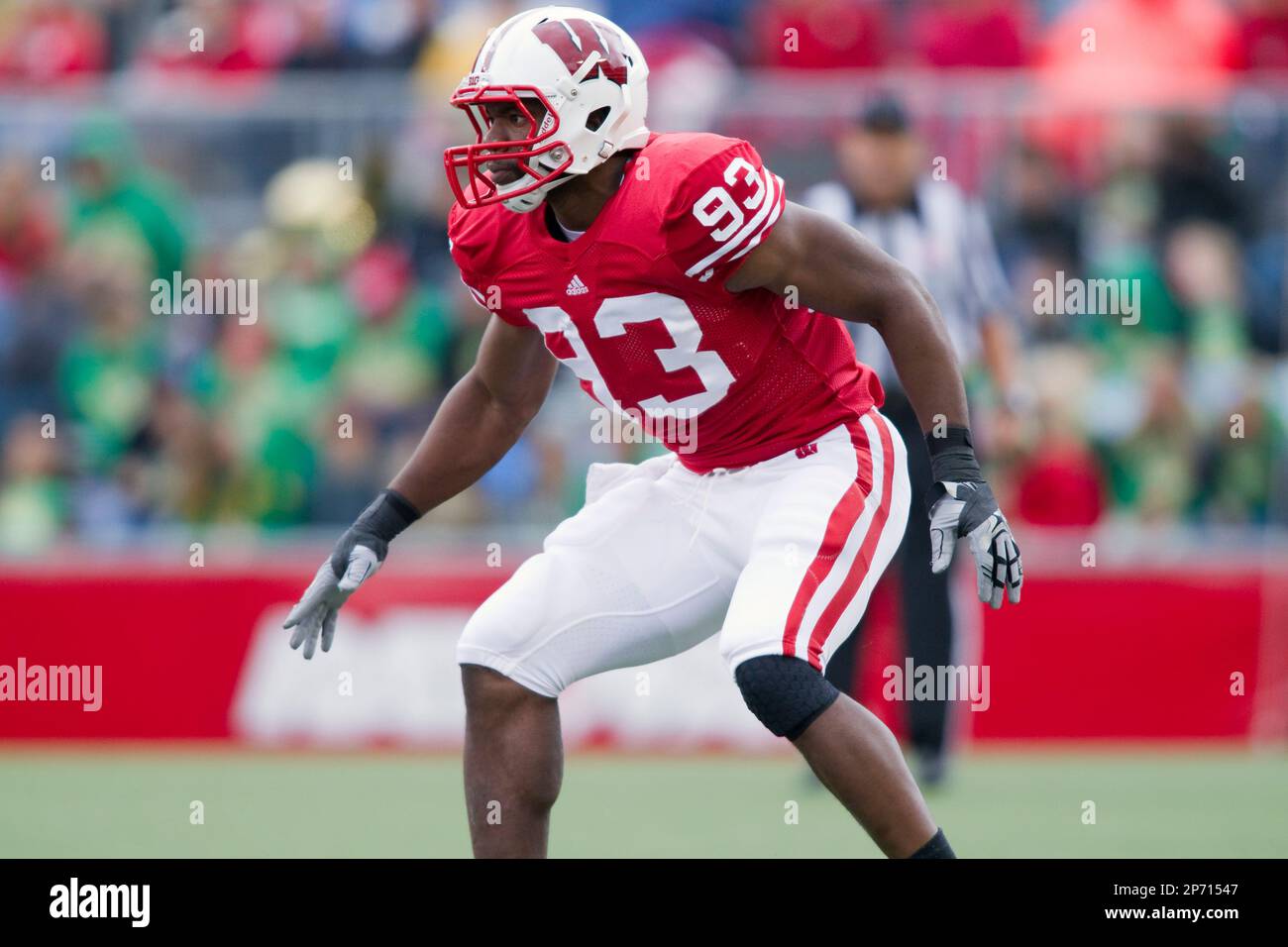 Wisconsin Badgers defensive lineman Louis Nzegwu (93) plays defense ...