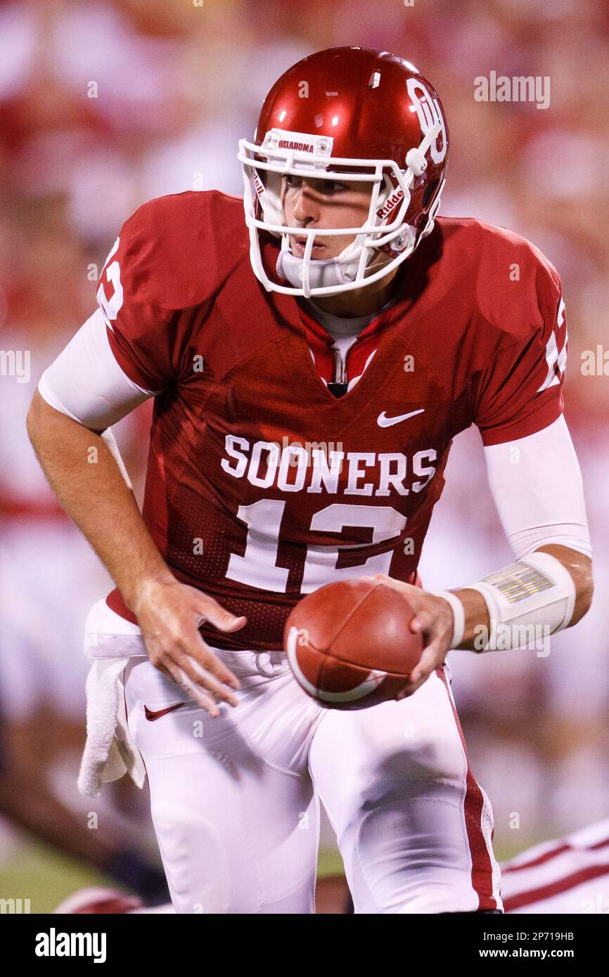 24 September 2011: Quarterback Landry Jones (12) during the University ...