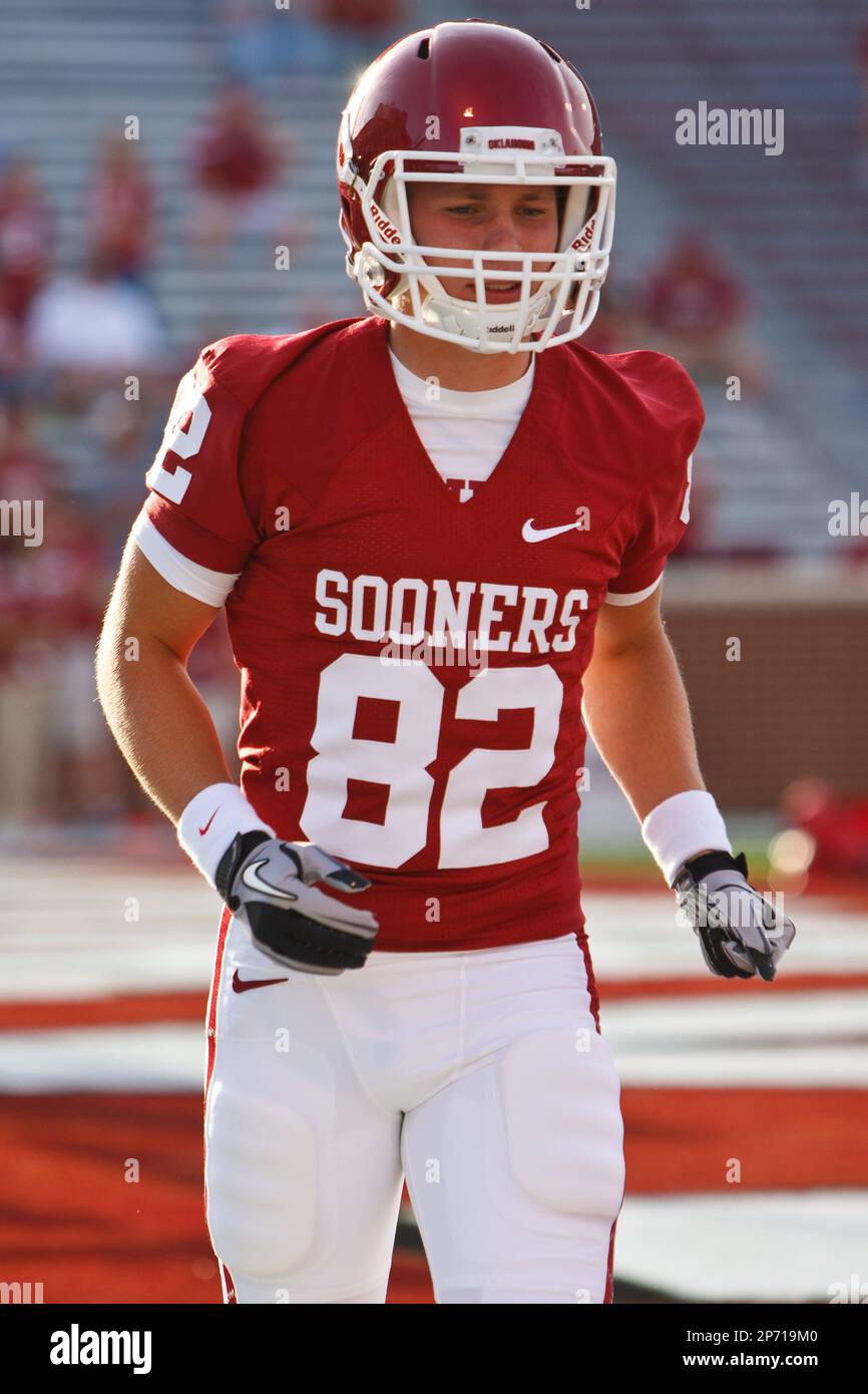 24 September 2011: Tanner Gillete (82) during the University of ...