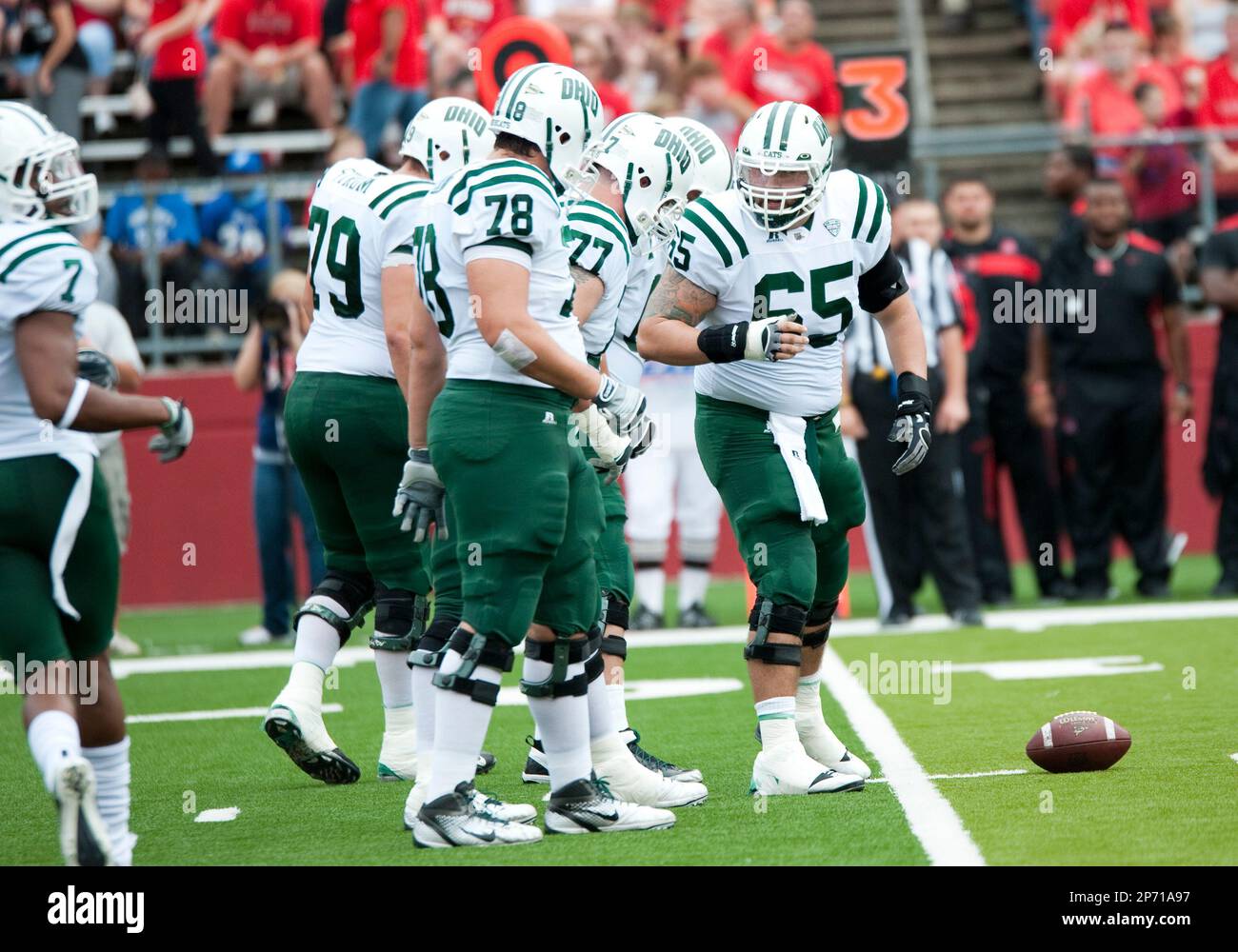 September 24 2011: Ohio's c Skyler Allen (65) directs the linemen ...