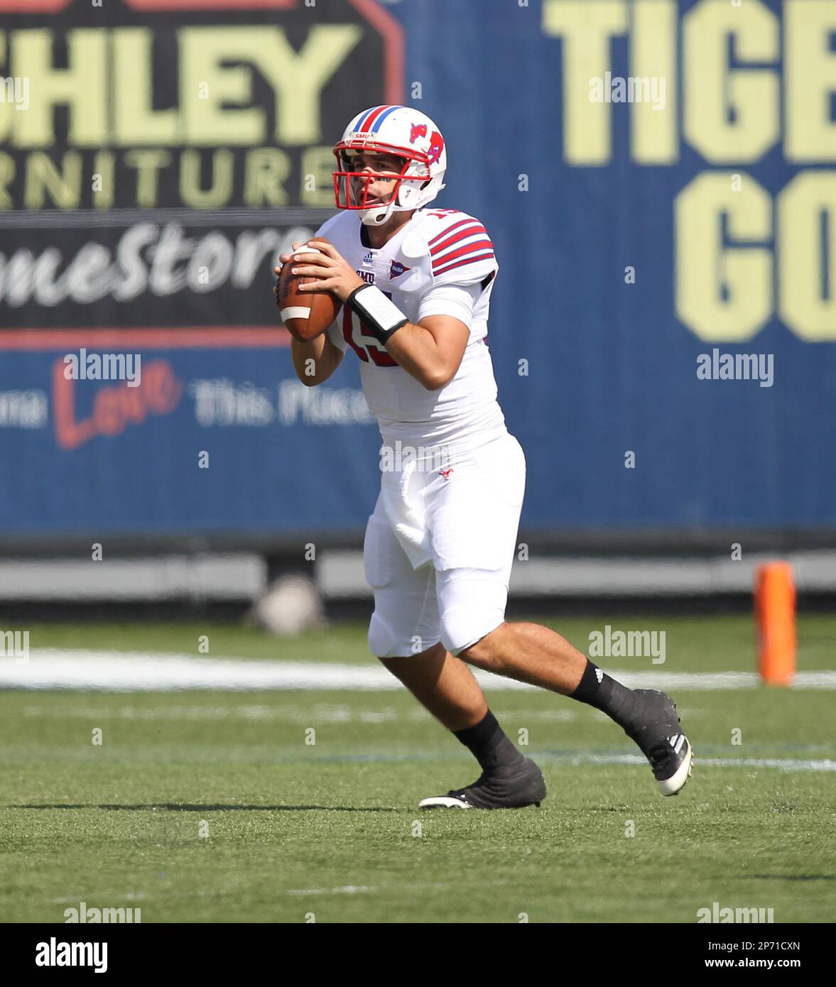 September 24, 2011: Southern Methodist Mustangs quarterback J.J ...
