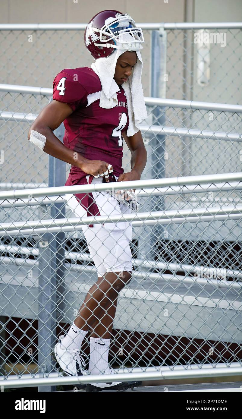 September 23, 2011: Cayleb Jones #4 with Austin High School Football ...