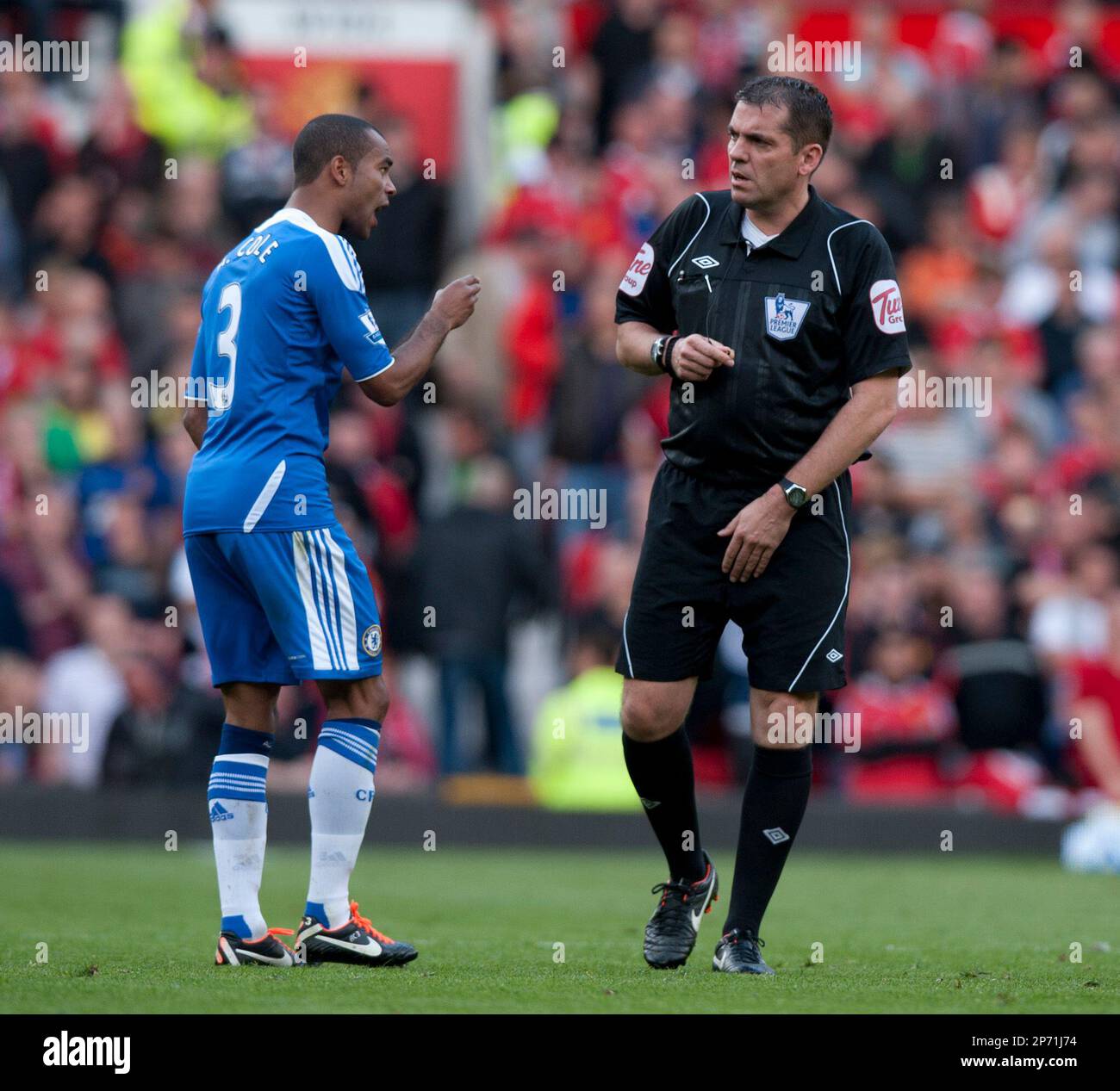 Ashley Cole of Chelsea argues with referee Phil Dowd..Barclays Premier ...
