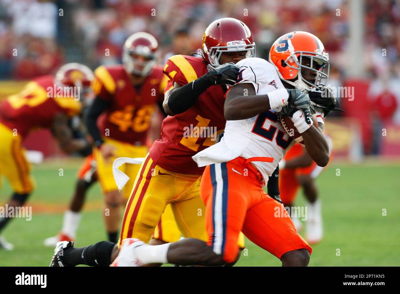 September 17, 2011: Jeremiah Kobena #25 of the Syracuse Orange carries ...