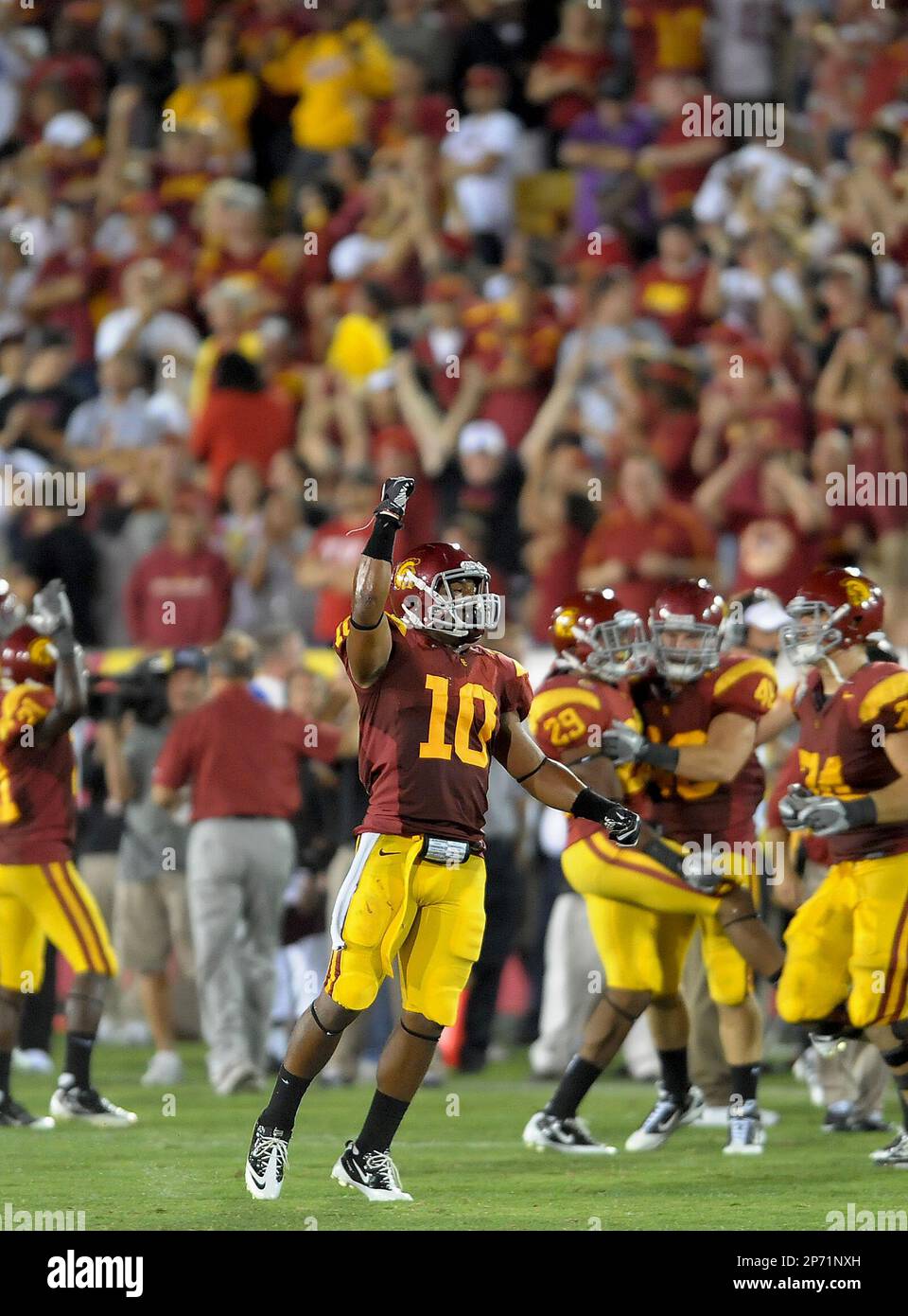 September 10, 2011: Los Angeles, CA.USC Trojans linebacker (10) Hayes ...