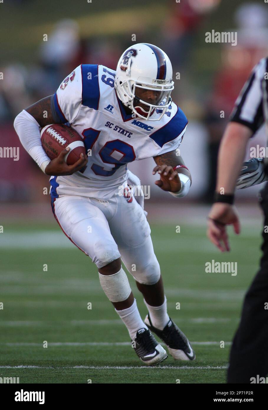 September 17, 2011 - South Carolina State Bulldogs quarterback Derrick ...