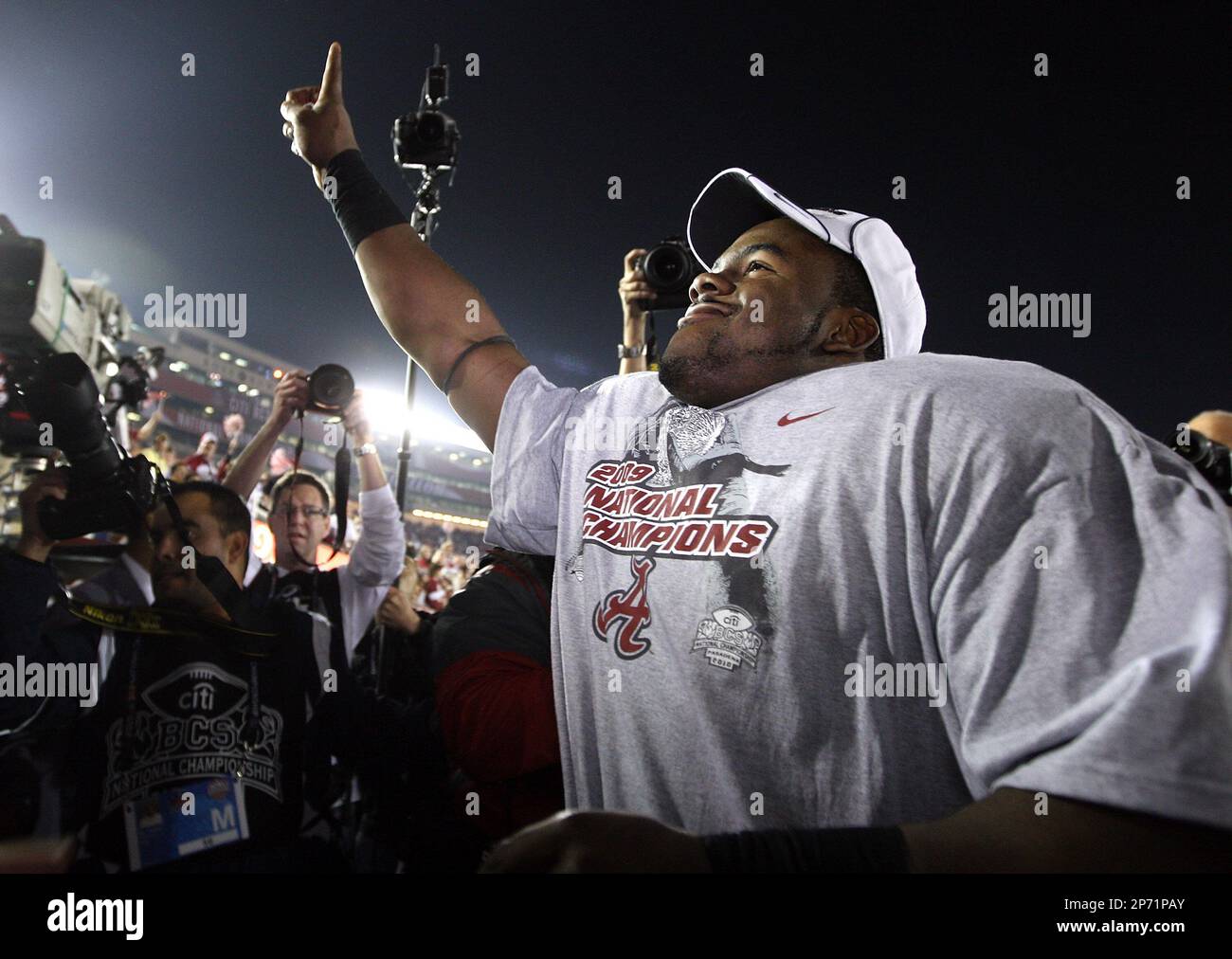 Alabama running back Mark Ingram (22) celebrates as he heads to the ...