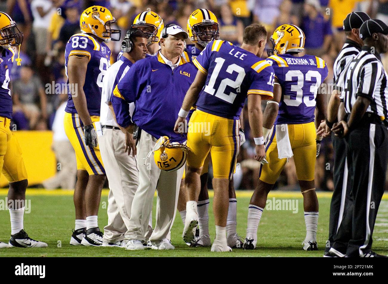 September 10, 2011: LSU Tigers head coach Les Miles talks to ...