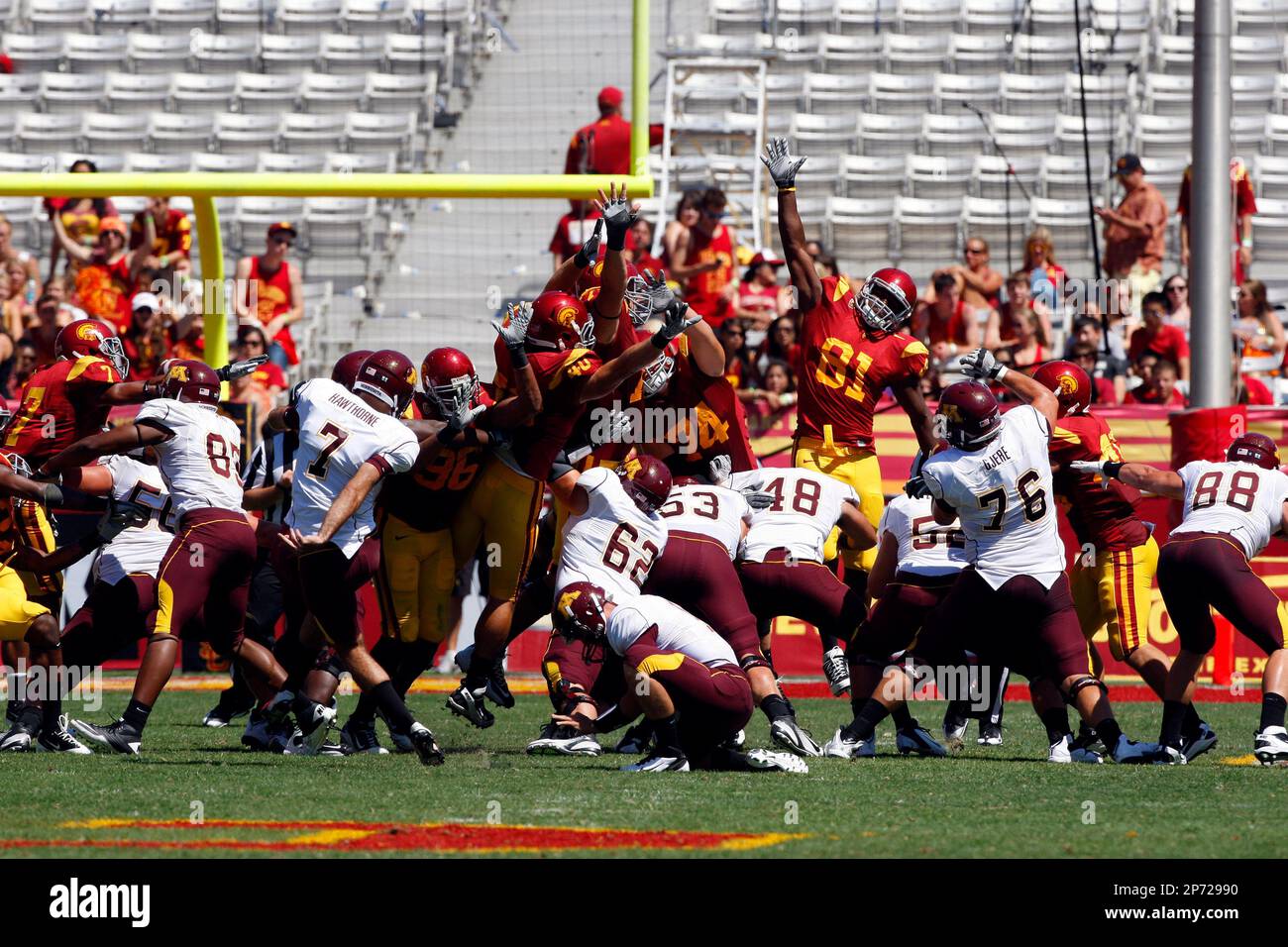 September 03, 2011: Chris Hawthorne #7 of the Minnesota Gophers gets ...