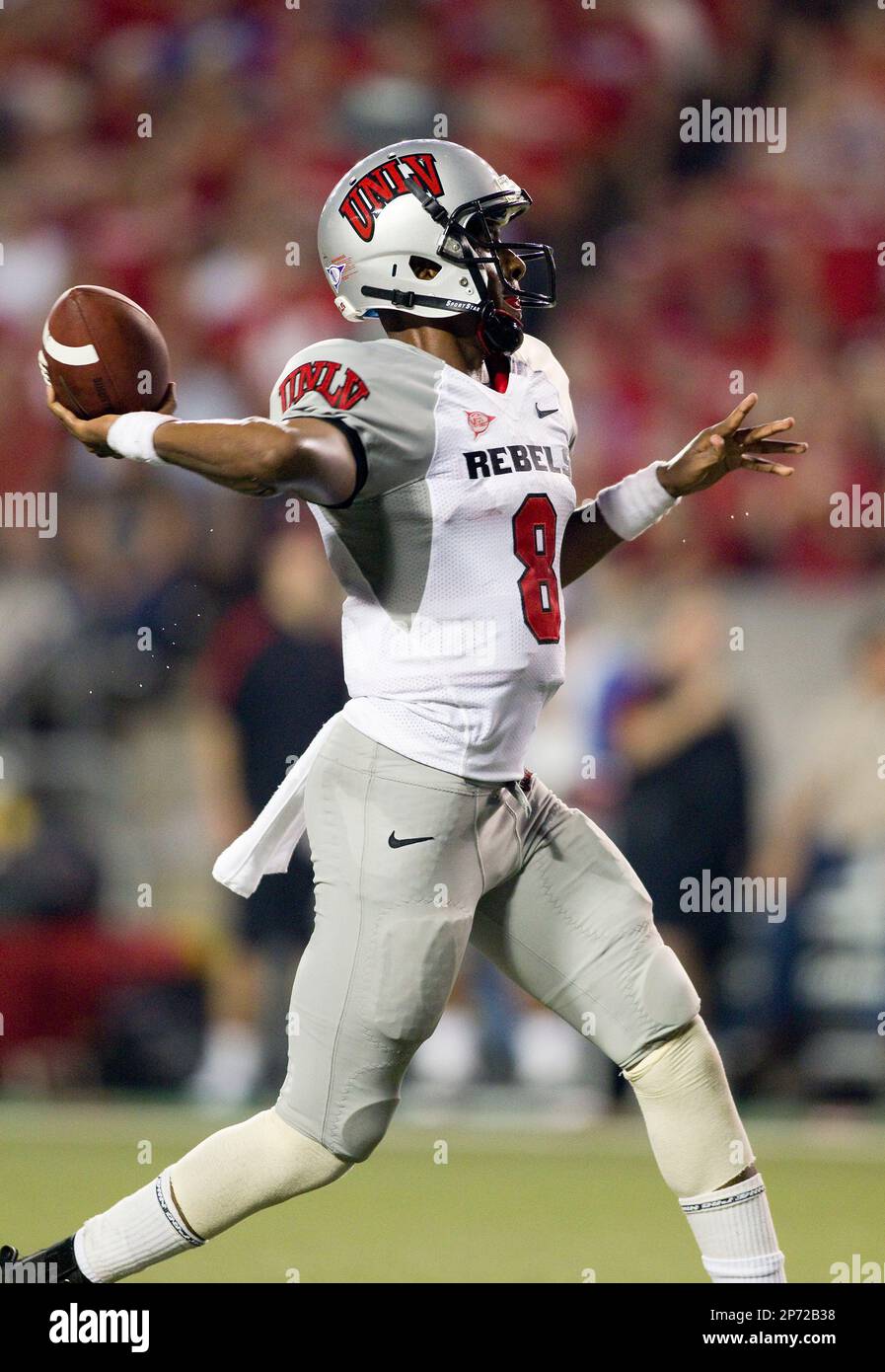 UNLV Rebels quarterback Caleb Herring (8) throws a pass against the ...