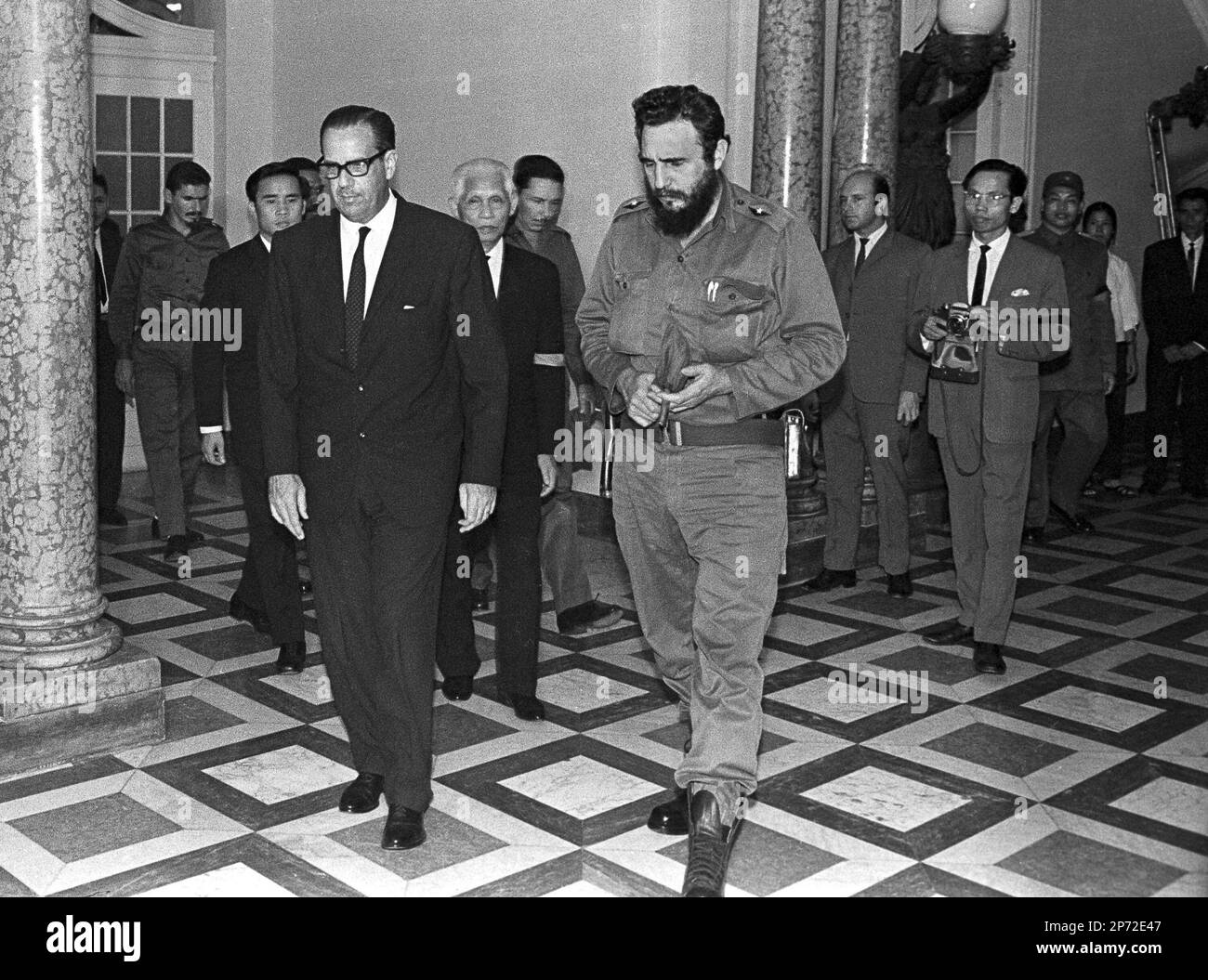 Cuban leader Fidel Castro, front right, and Cuban President Osvaldo ...