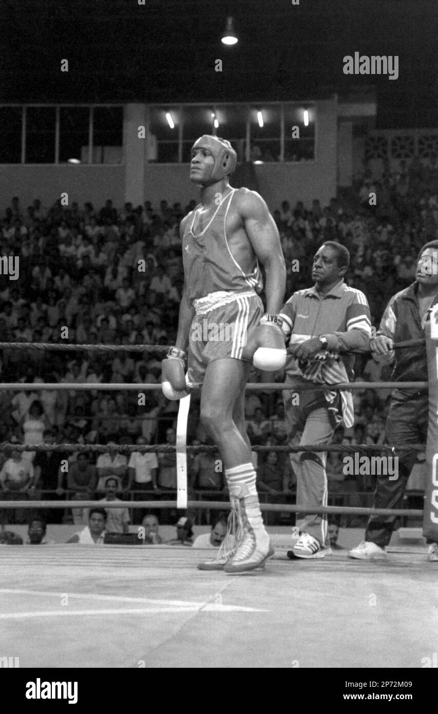 Cuban boxer Felix Savon, left, participates in the Giraldo Cordova ...